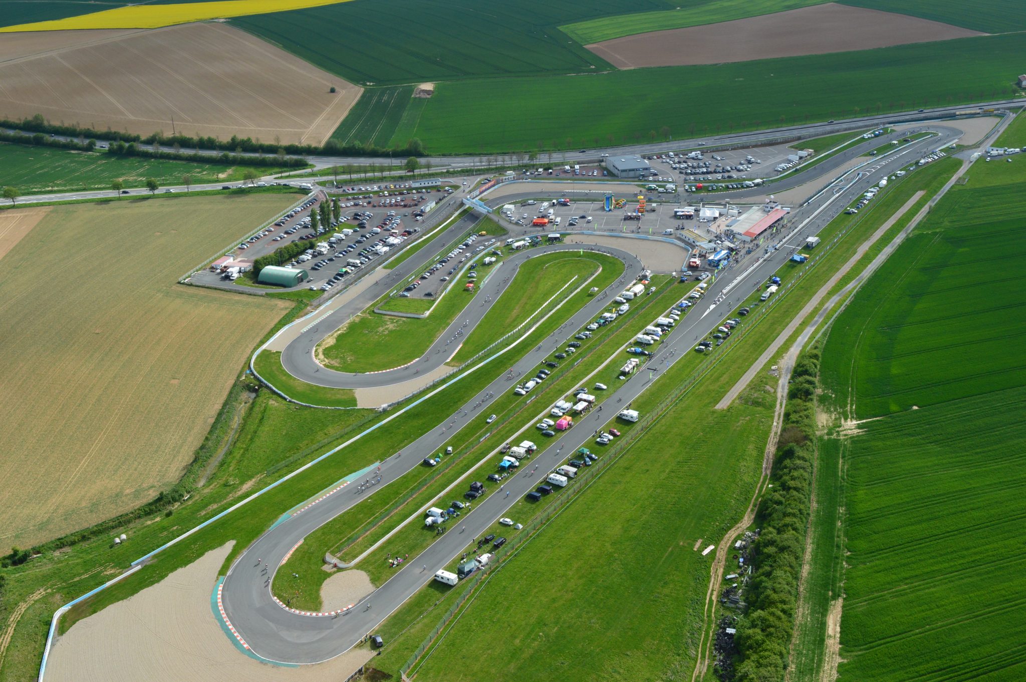 Piste et structures du Circuit de Croix en Ternois